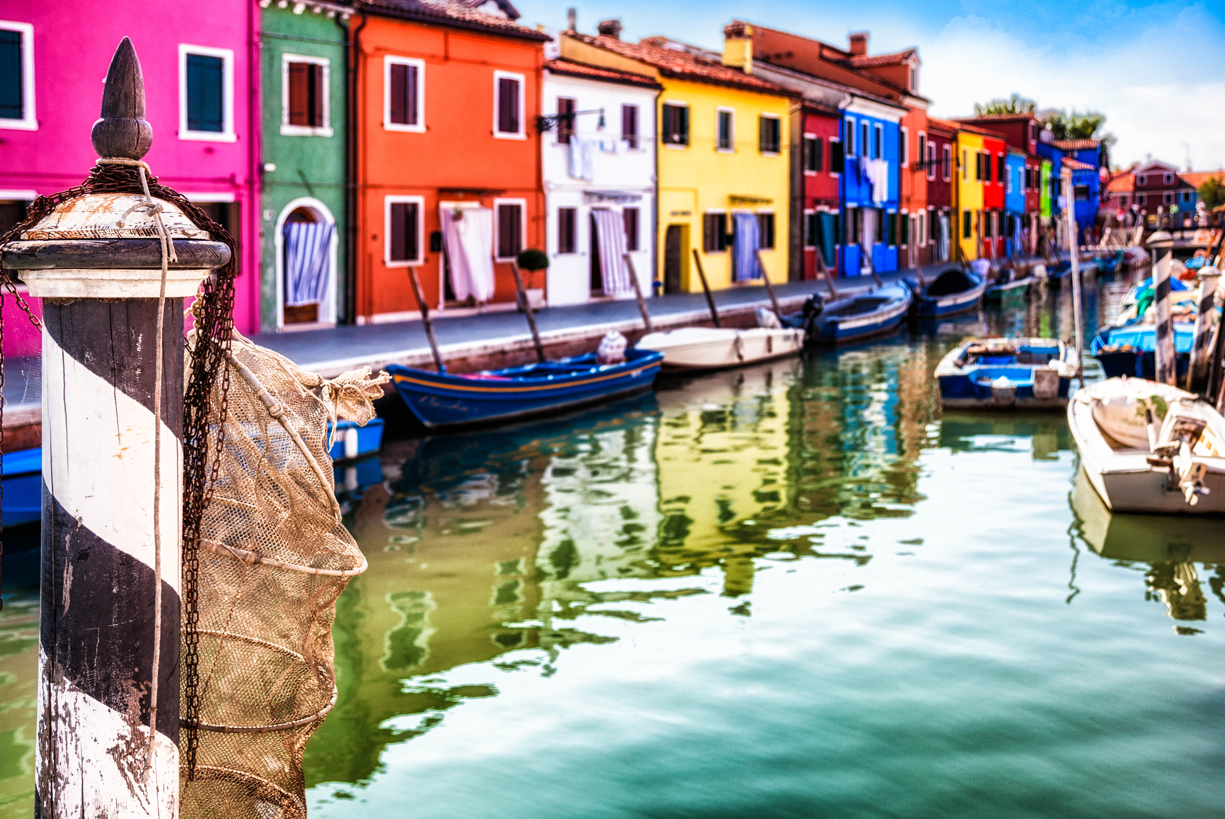 La colorida isla de Burano, una isla mágica en Italia